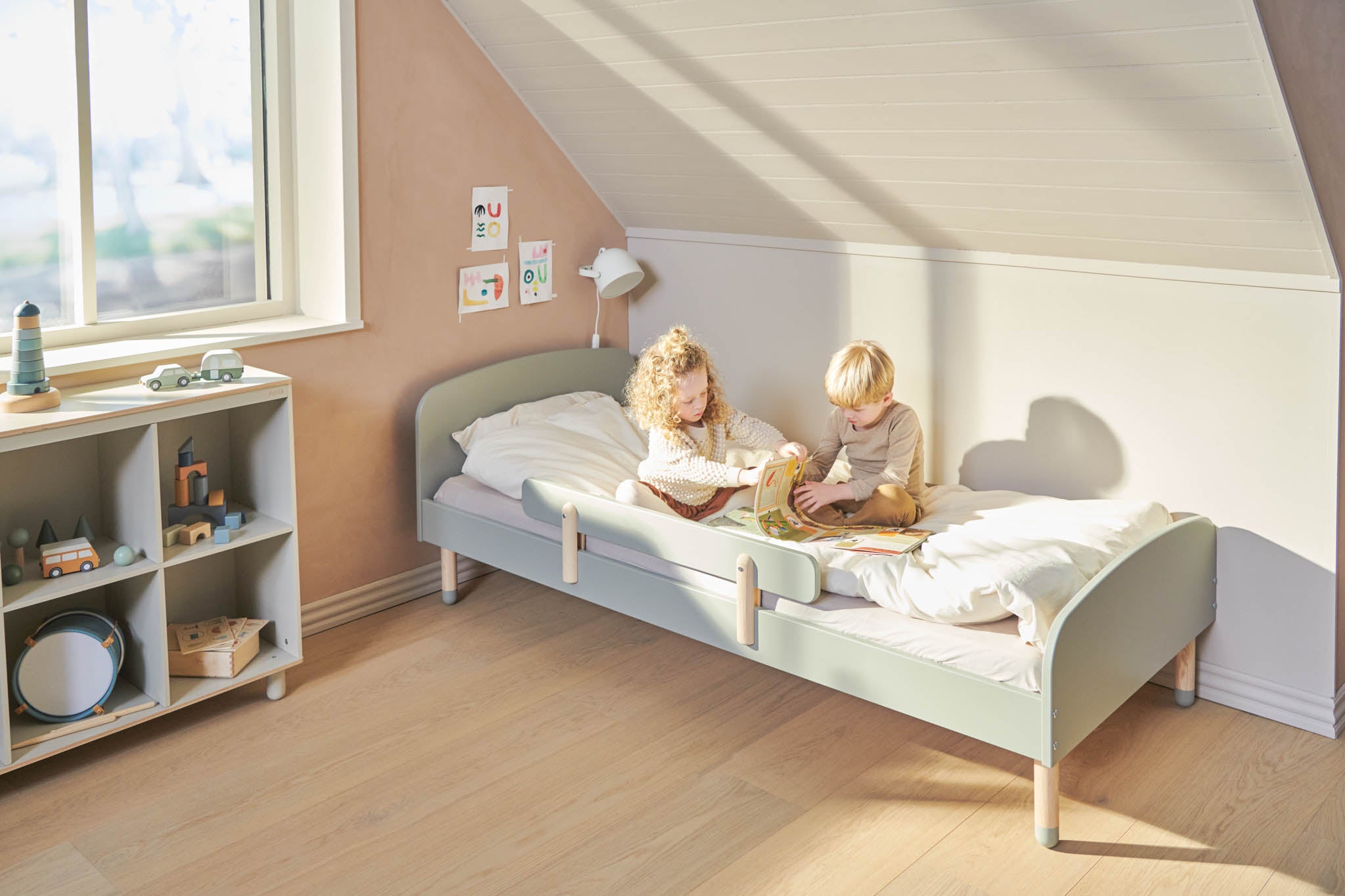 FLEXA Single beds